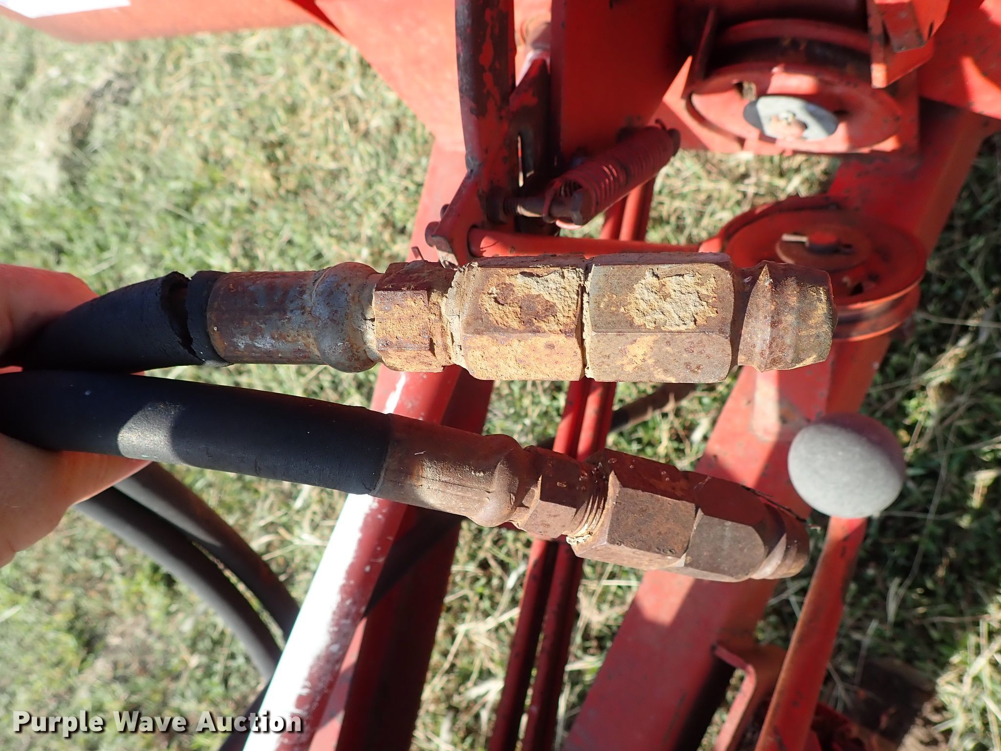 New Holland Stackliner 1002 bale wagon in Offerle, KS | Item DE1007 ...