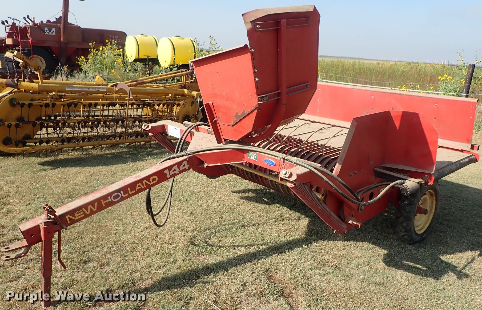 New Holland 144 windrow inverter in Offerle, KS | Item DE1012 sold ...