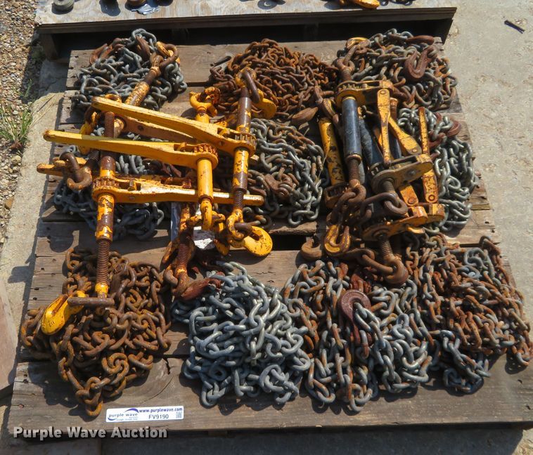 Chains and boomers in Towanda, KS | Item FV9190 sold | Purple Wave