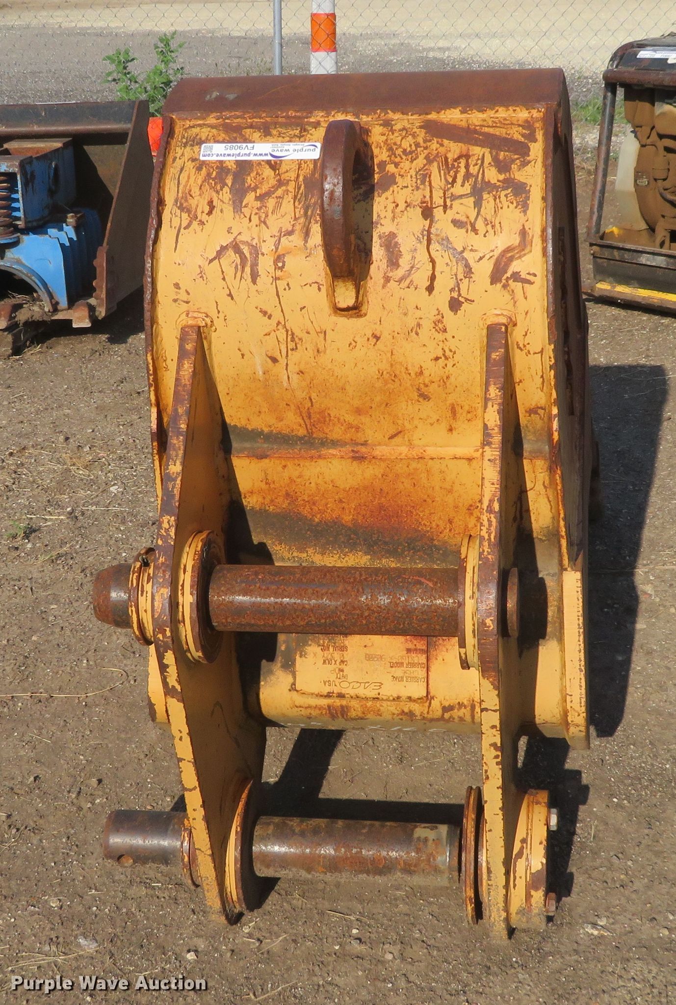 Eaco 26.5"W excavator bucket in Towanda, KS | Item FV9085 sold | Purple ...