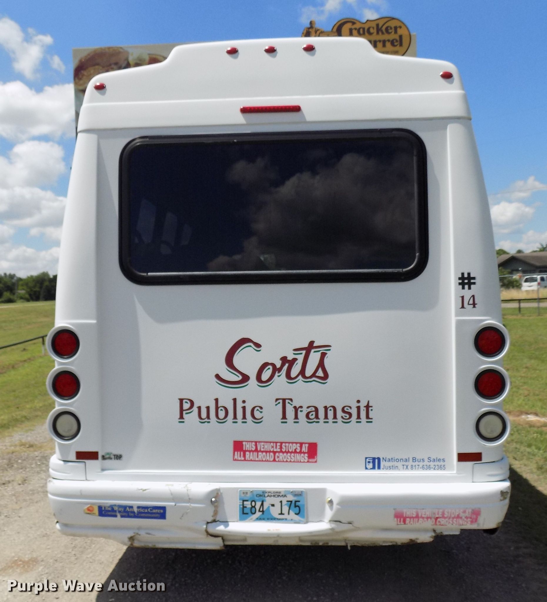 2005 Ford E350 Super Duty shuttle bus in Collinsville, OK | Item FI9907 ...