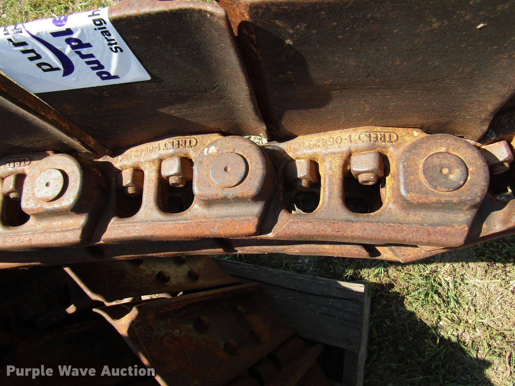 Caterpillar D4H tracks in Richmond, KS | Item DG8111 sold | Purple Wave