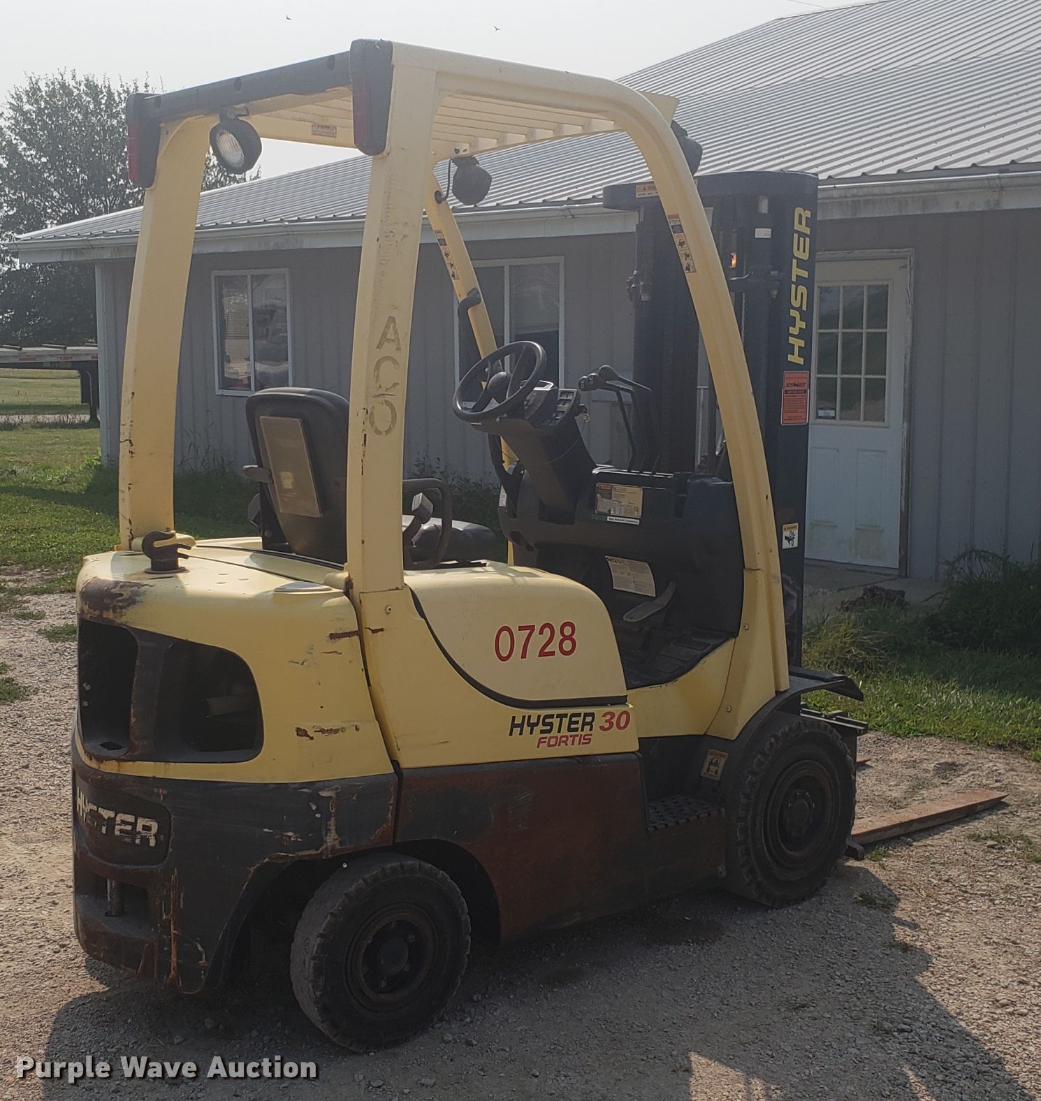 Hyster H30FT forklift in Holden, MO | Item GF9256 sold | Purple Wave