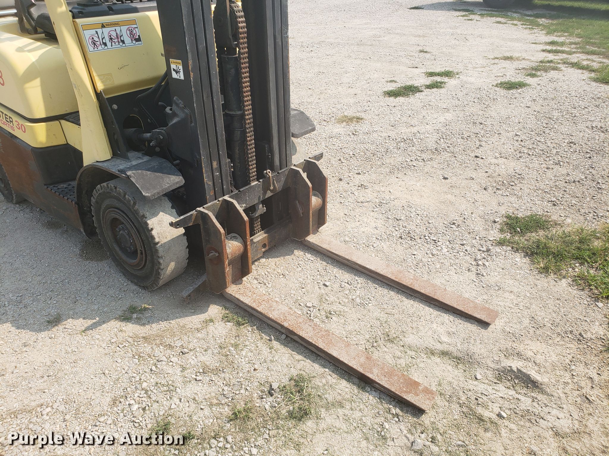 Hyster H30FT forklift in Holden, MO | Item GF9256 sold | Purple Wave