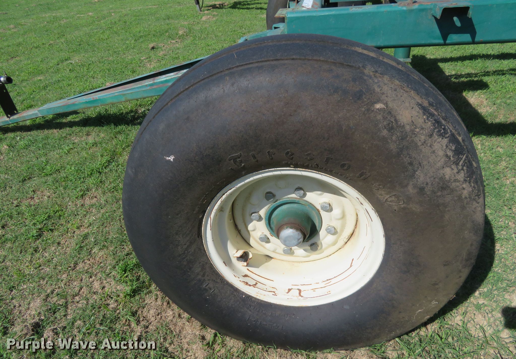 Fertilizer tote trailer in Oxford, KS | Item K3904 sold | Purple Wave