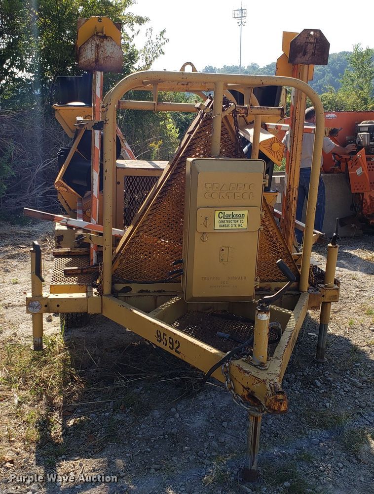Shop built traffic control trailer in Kansas City, MO | Item DG7531 ...