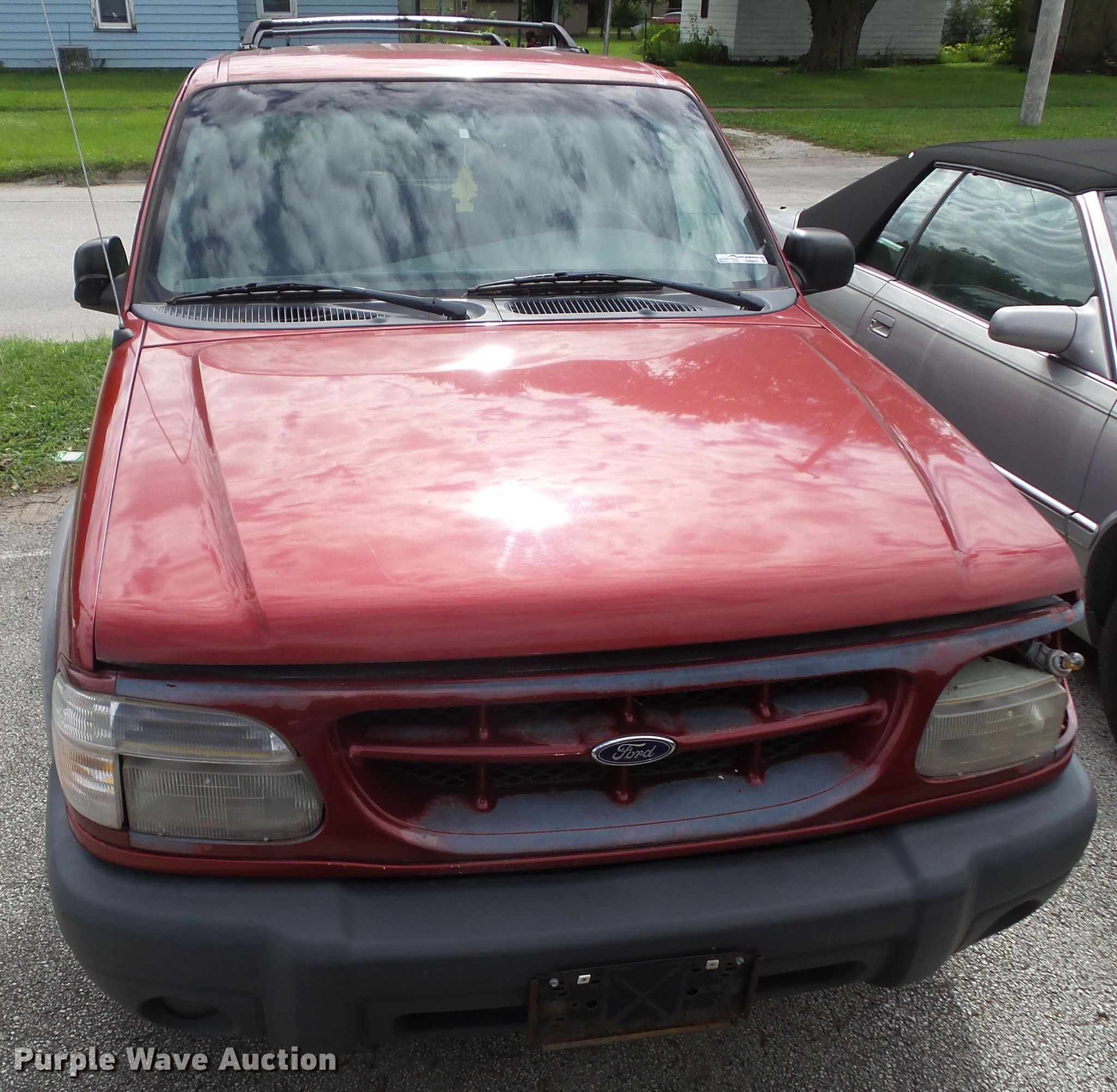 2000 Ford Explorer XLS SUV in Perry, IA | Item EM9843 sold | Purple Wave