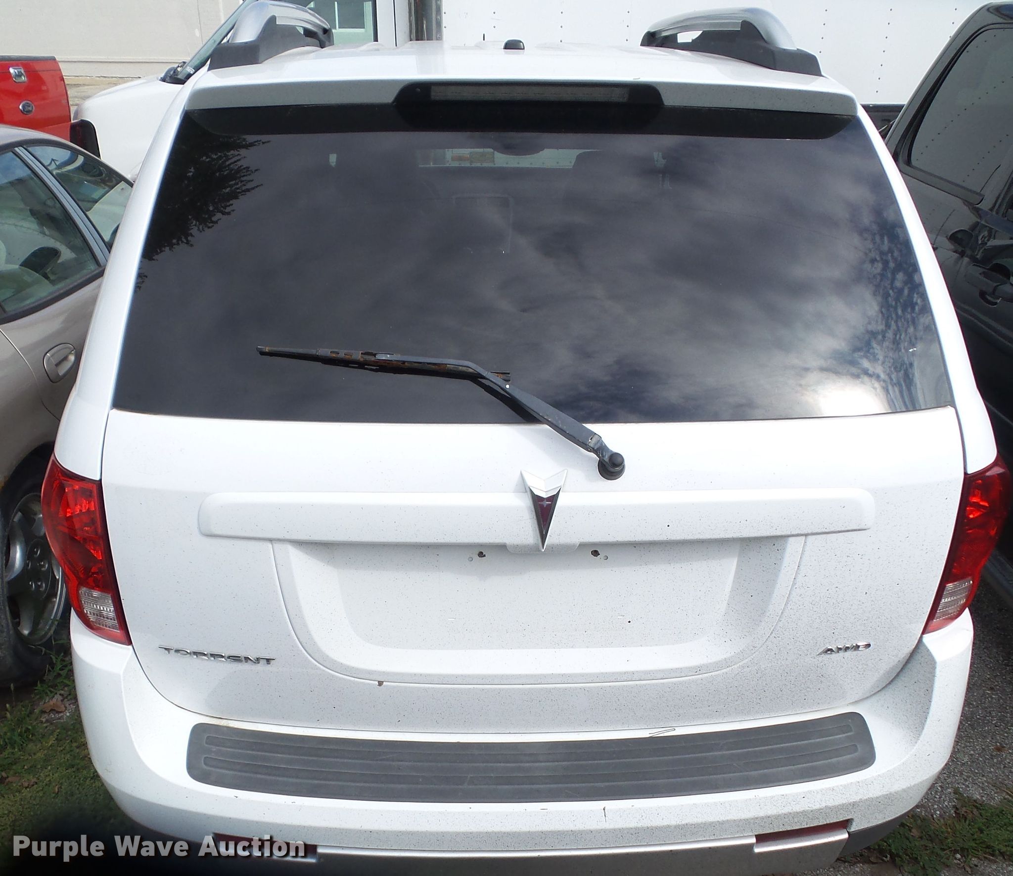 2006 Pontiac Torrent SUV in Perry, IA | Item EM9846 sold | Purple Wave