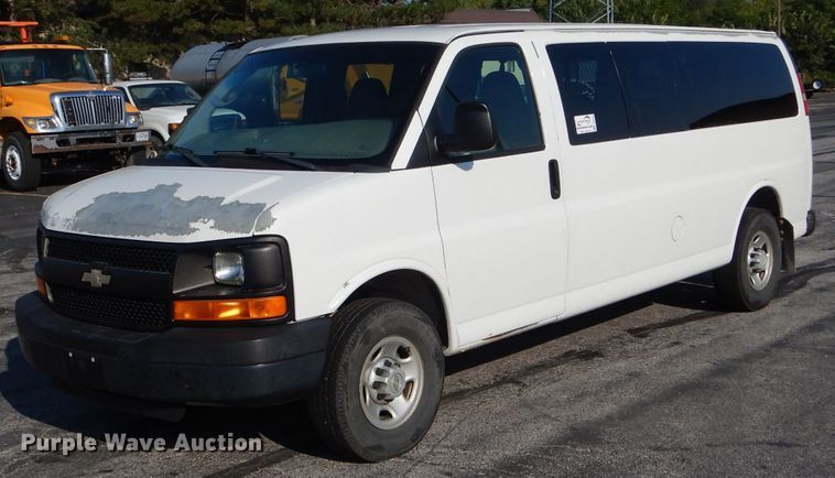 2008 Chevrolet Express 3500 van in Hannibal, MO | Item DH6141 sold ...