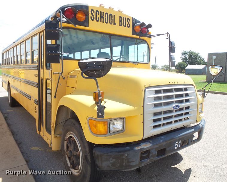 1995 Ford B800 school bus in Altus, OK | Item GC9046 sold | Purple Wave