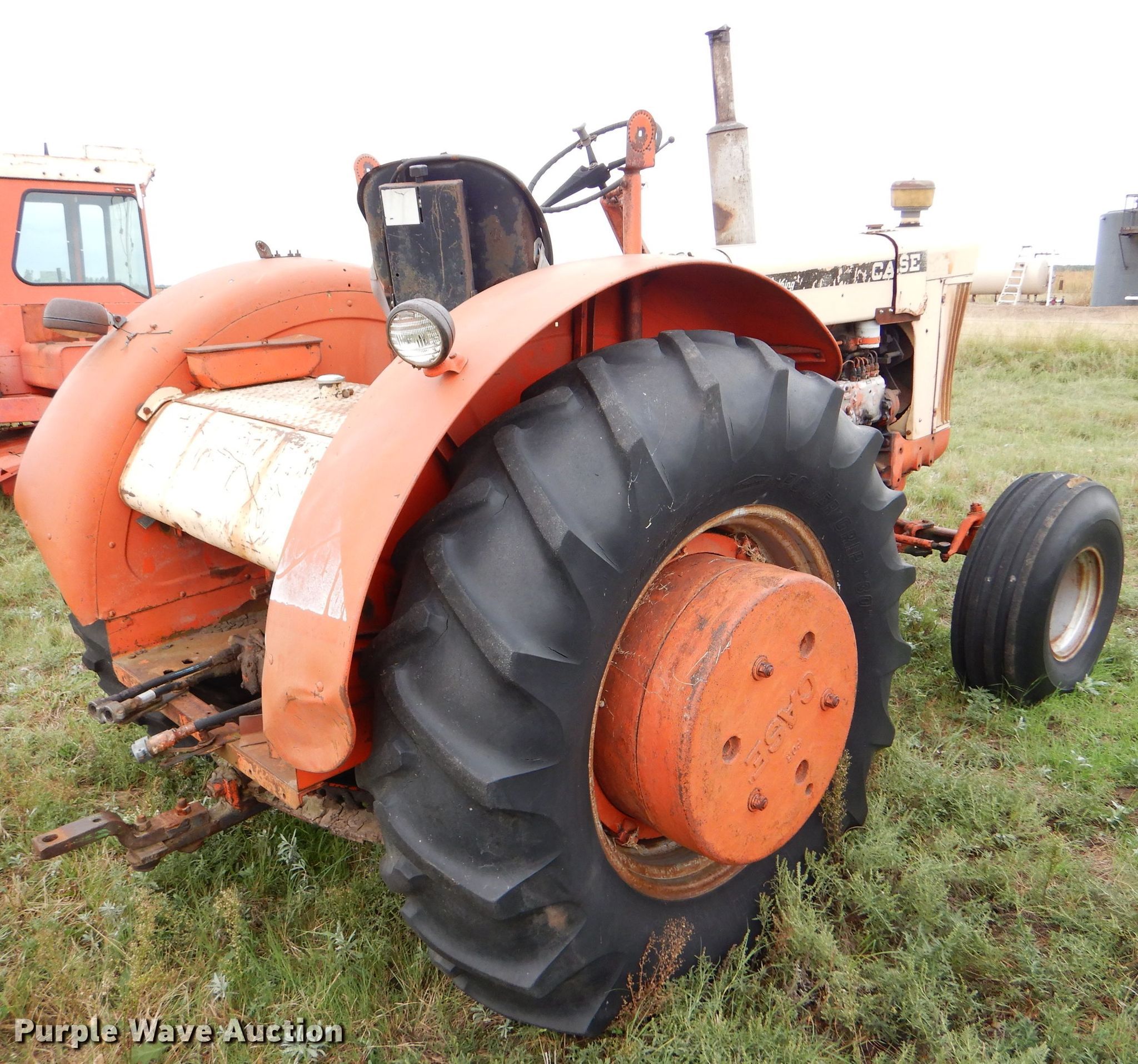 1962 Case 930 Comfort King tractor | Item DD4485 | 10-23-2019