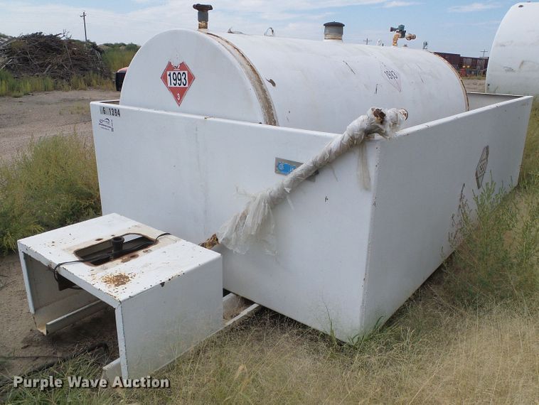 1994 Wemac 2000G fuel tank in Garden City, KS | Item DG0198 sold ...