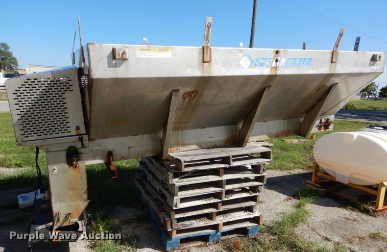 Ice Breaker stainless steel spreader in Topeka, KS | Item GJ9865 sold ...
