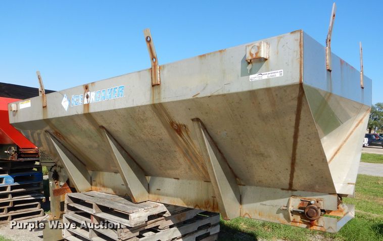 Ice Breaker stainless steel spreader in Topeka, KS | Item GJ9865 sold ...