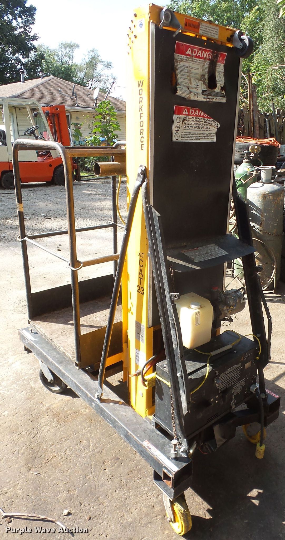 Workforce XLT CAT 23 man lift in Tonganoxie, KS | Item DE2436 sold ...
