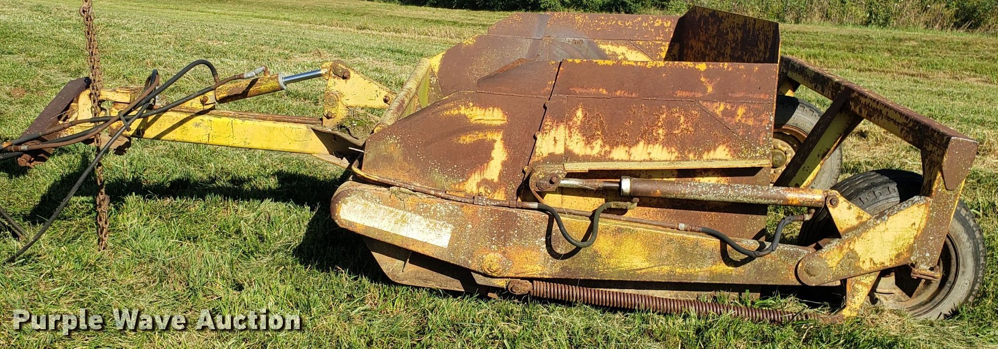 Reynolds 5C scraper in Odessa, MO | Item DG7621 sold | Purple Wave