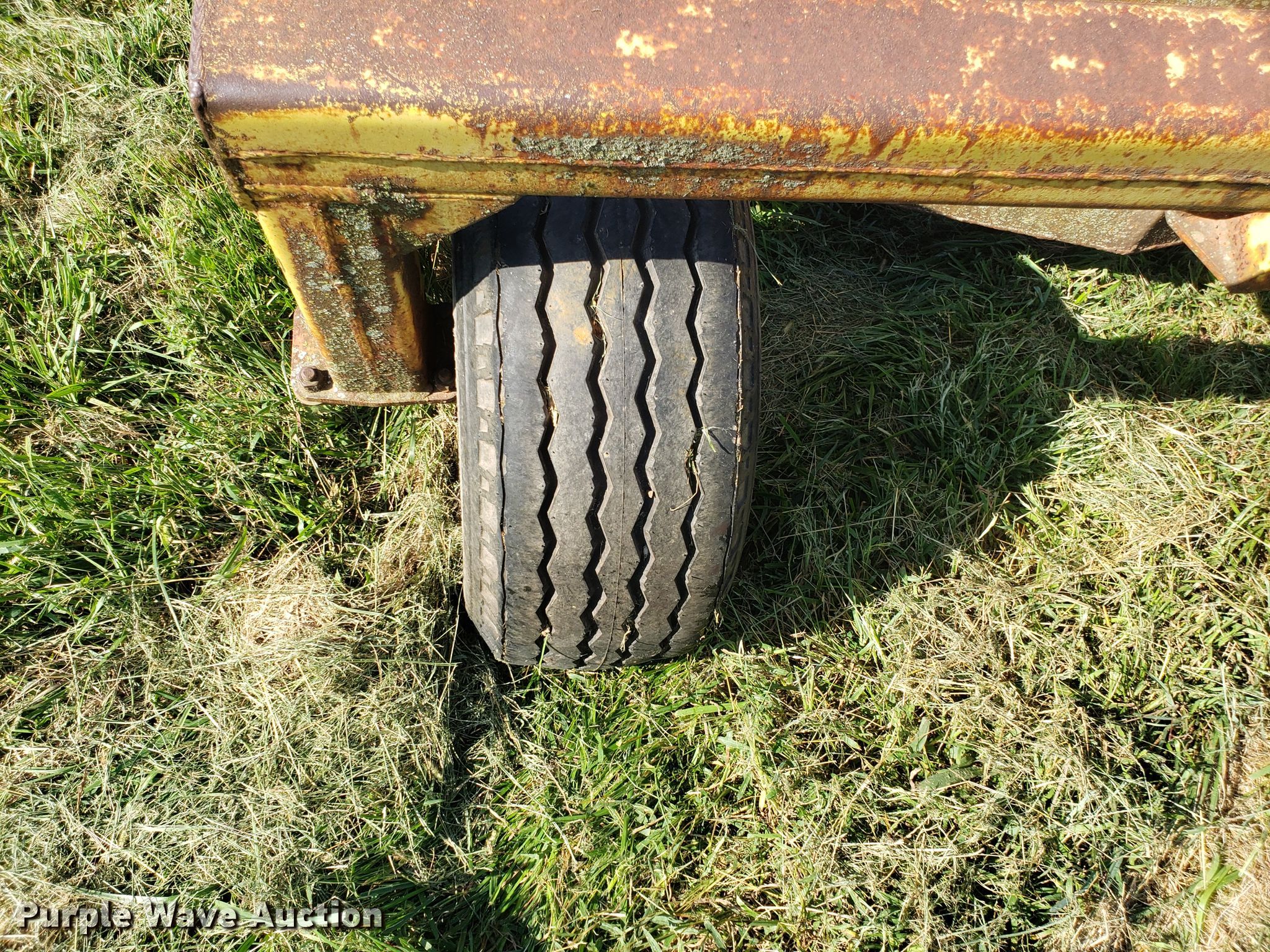 Reynolds 5C scraper in Odessa, MO | Item DG7621 sold | Purple Wave