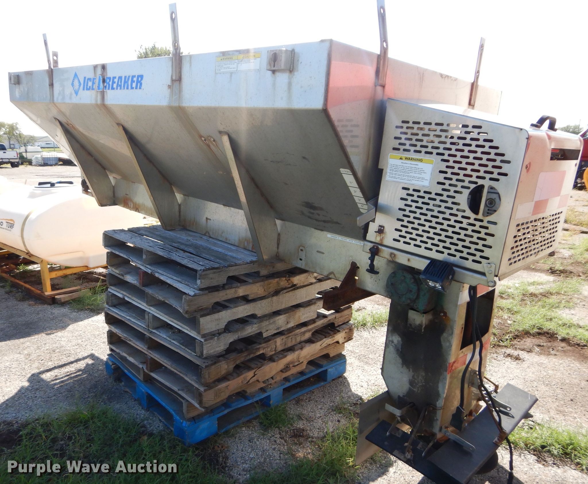 Ice Breaker stainless steel spreader in Topeka, KS | Item GJ9865 sold ...