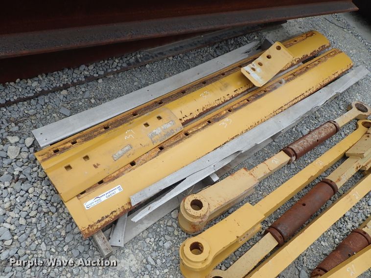 (5) motor grader cutting edges in Wichita, KS | Item GA9767 sold ...