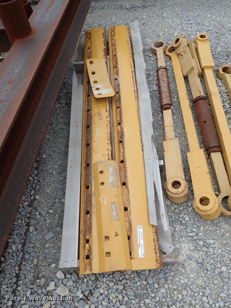 (5) motor grader cutting edges in Wichita, KS | Item GA9767 sold ...