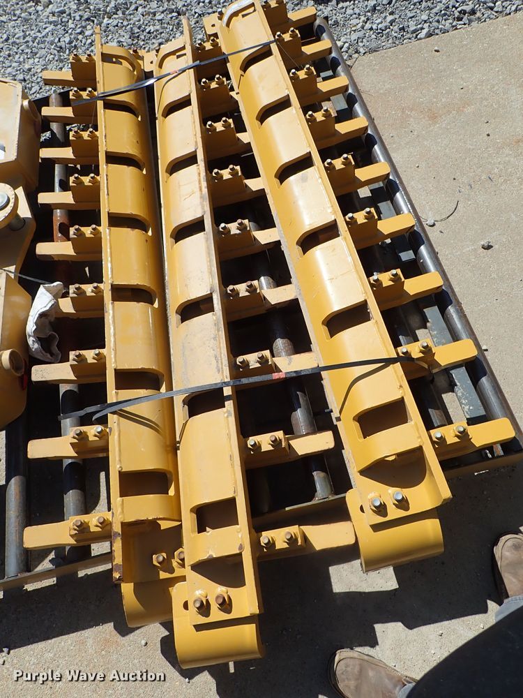 (3) Caterpillar drum scraper bars in Wichita, KS | Item GA9791 sold ...
