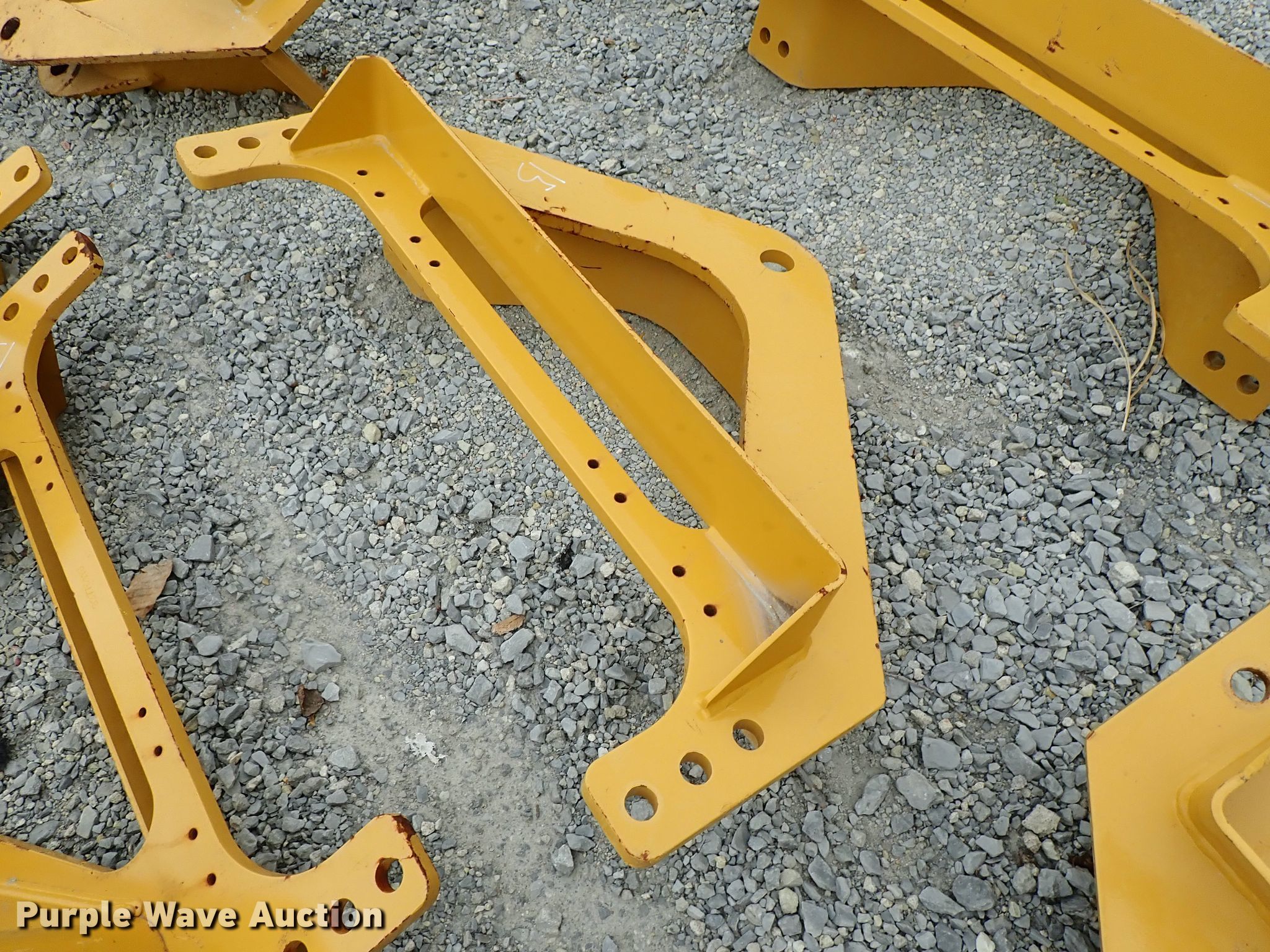 (9) Caterpillar M series motor grader draw bars in Wichita, KS | Item ...