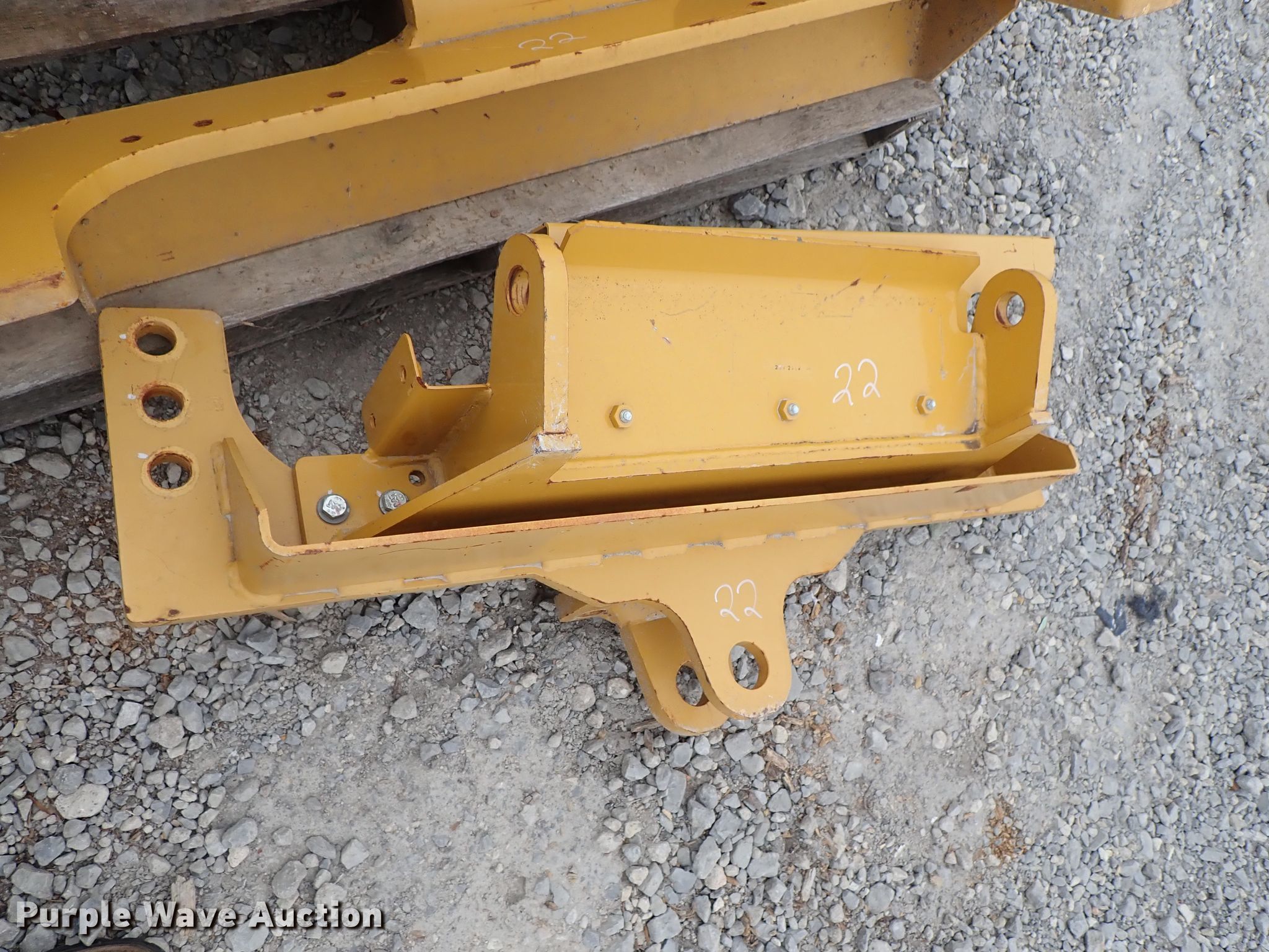 (7) Caterpillar M series motor grader draw bars in Wichita, KS | Item ...