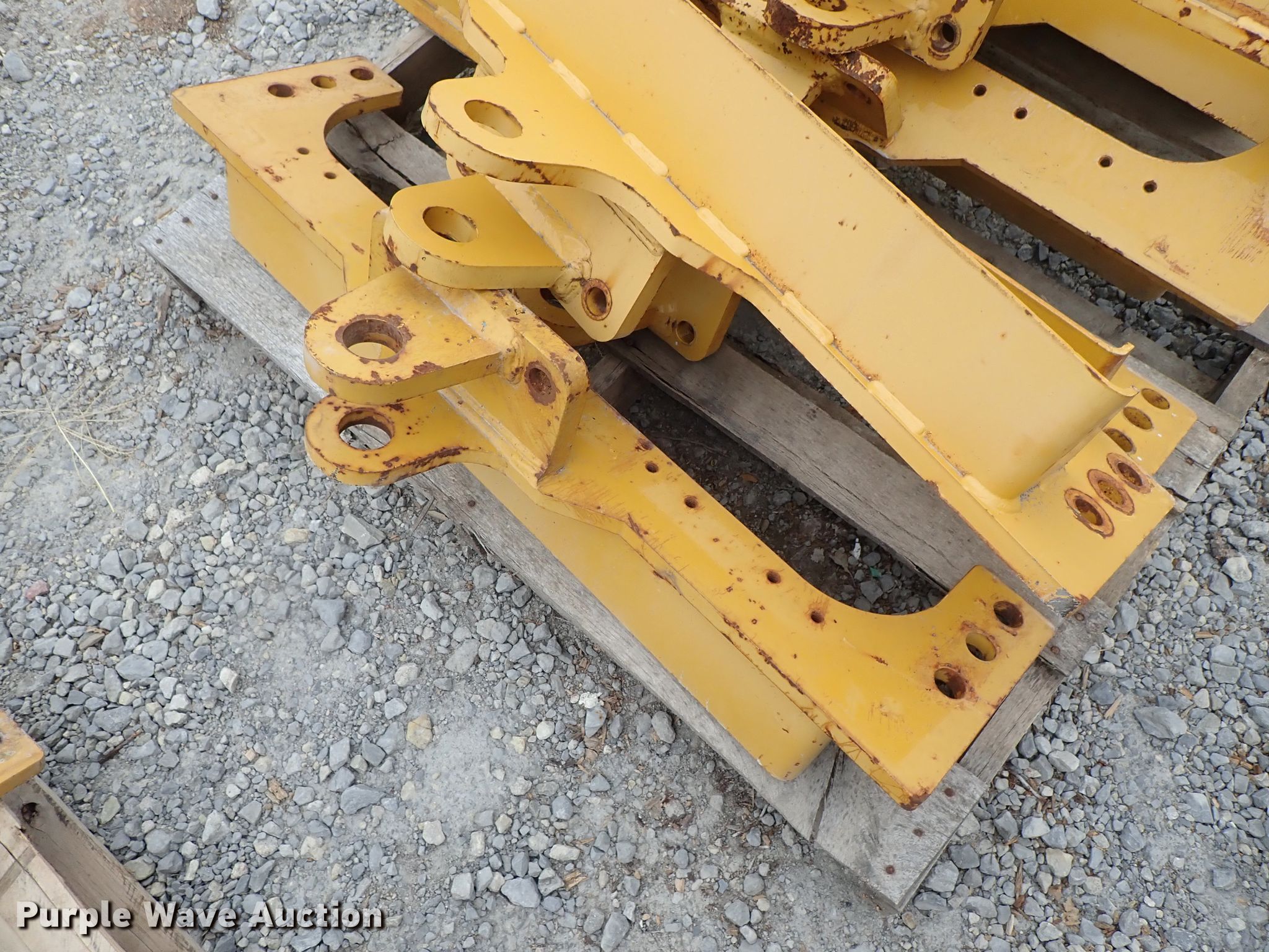 (7) Caterpillar M series motor grader draw bars in Wichita, KS | Item ...