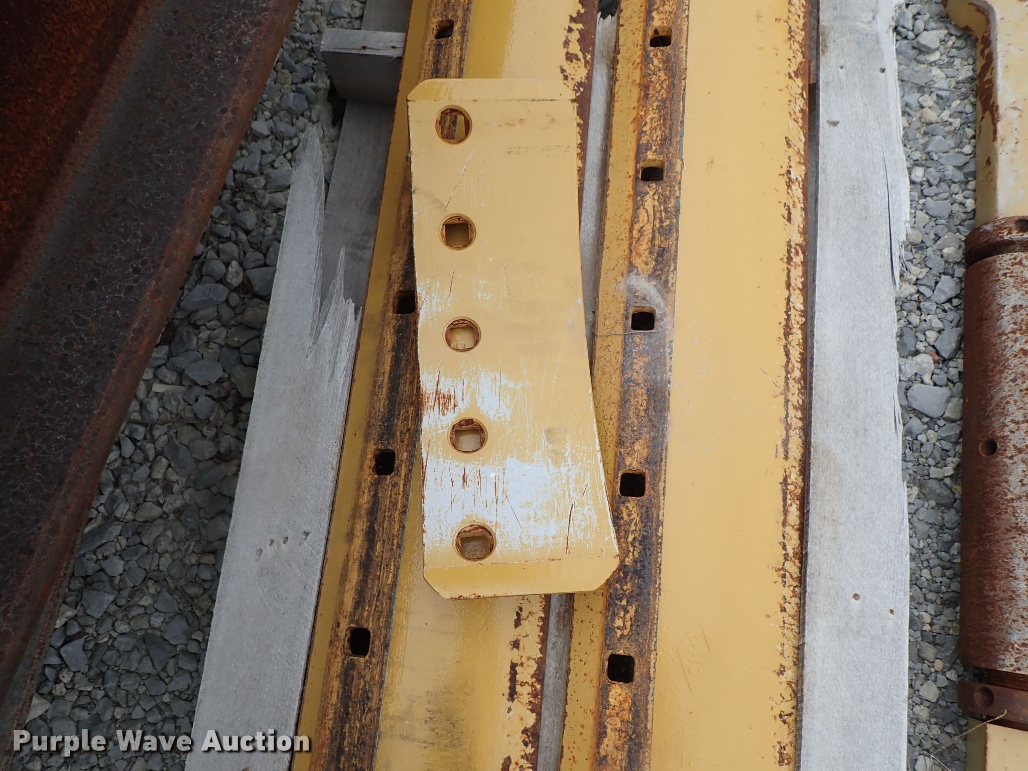 (5) motor grader cutting edges in Wichita, KS | Item GA9767 sold ...