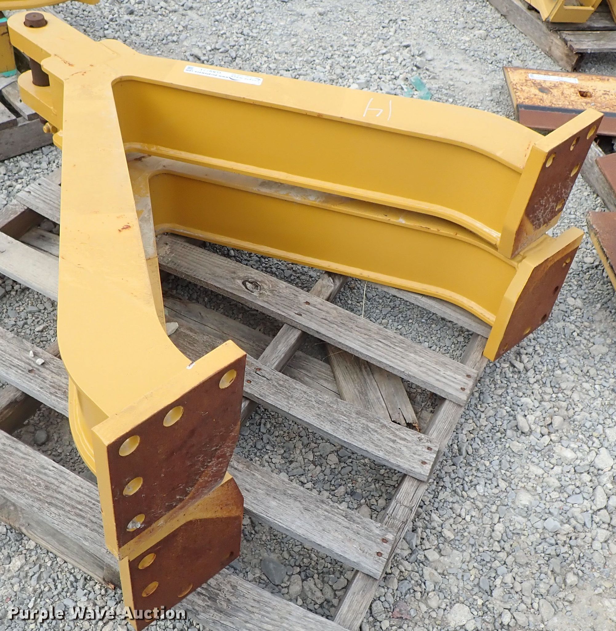 (2) Caterpillar dozer draw bars in Wichita, KS | Item GA9771 sold ...