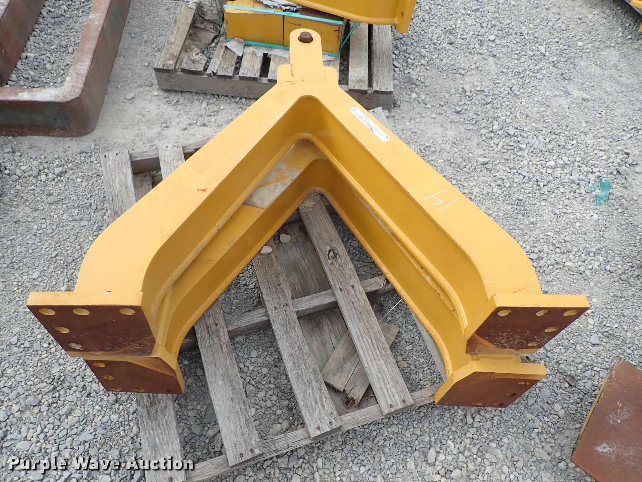 (2) Caterpillar dozer draw bars in Wichita, KS | Item GA9771 sold ...
