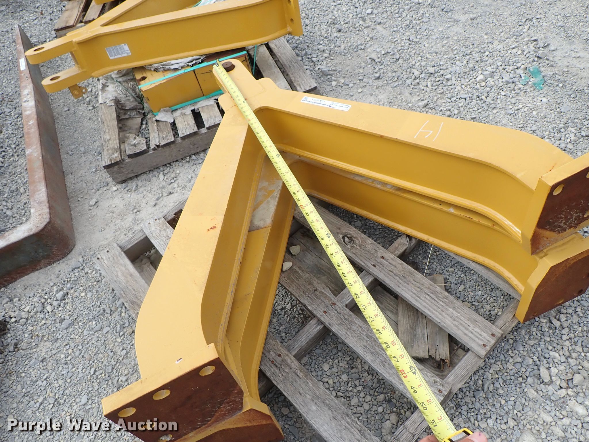 (2) Caterpillar dozer draw bars in Wichita, KS | Item GA9771 sold ...
