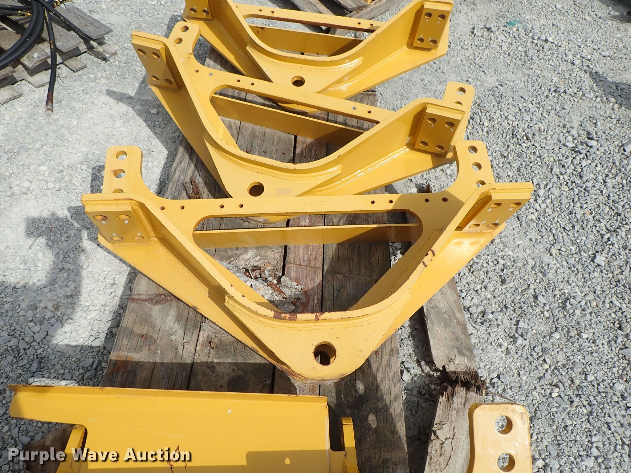 (4) Caterpillar M series motor grader draw bars in Wichita, KS | Item ...