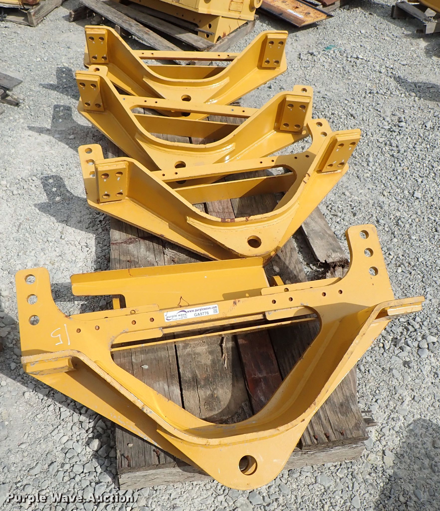 (4) Caterpillar M series motor grader draw bars in Wichita, KS | Item ...