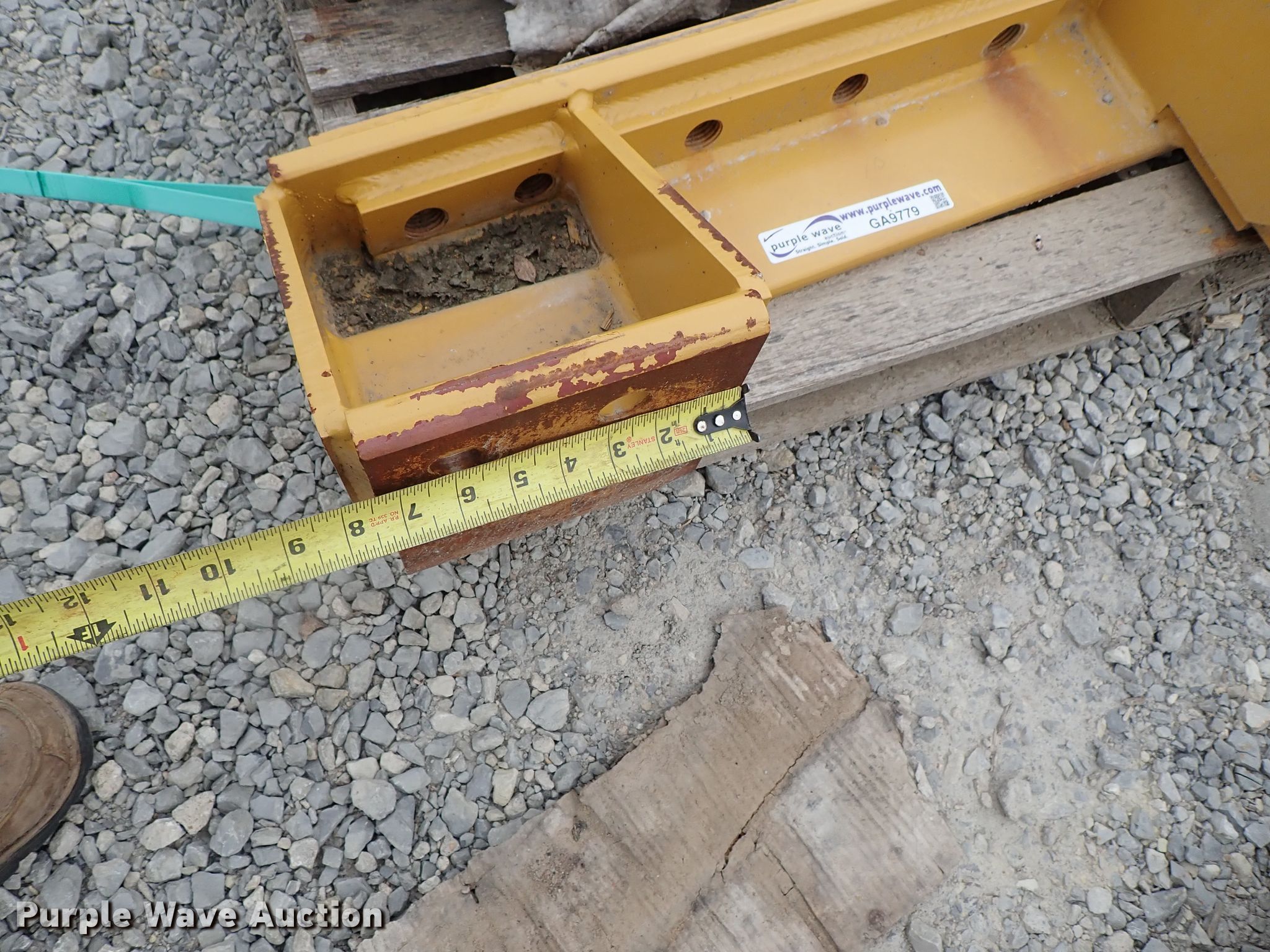 (2) Caterpillar D6 dozer winch brackets in Wichita, KS | Item GA9779 ...