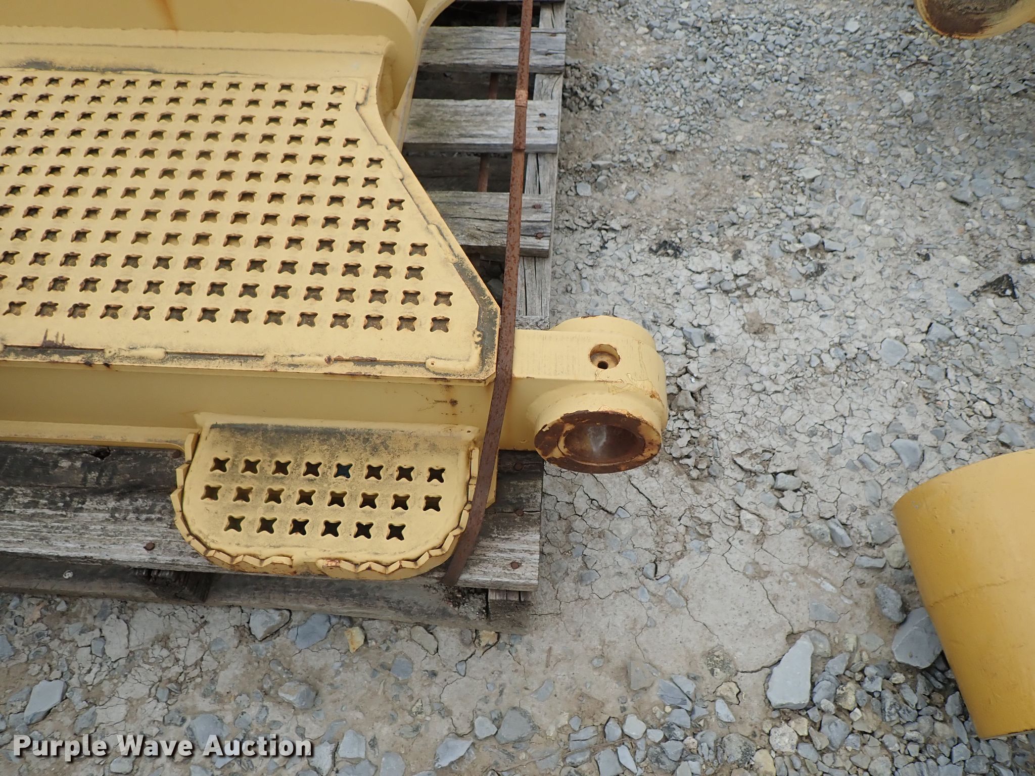 Caterpillar D6 dozer bottom ripper frame in Wichita, KS | Item GA9783 ...