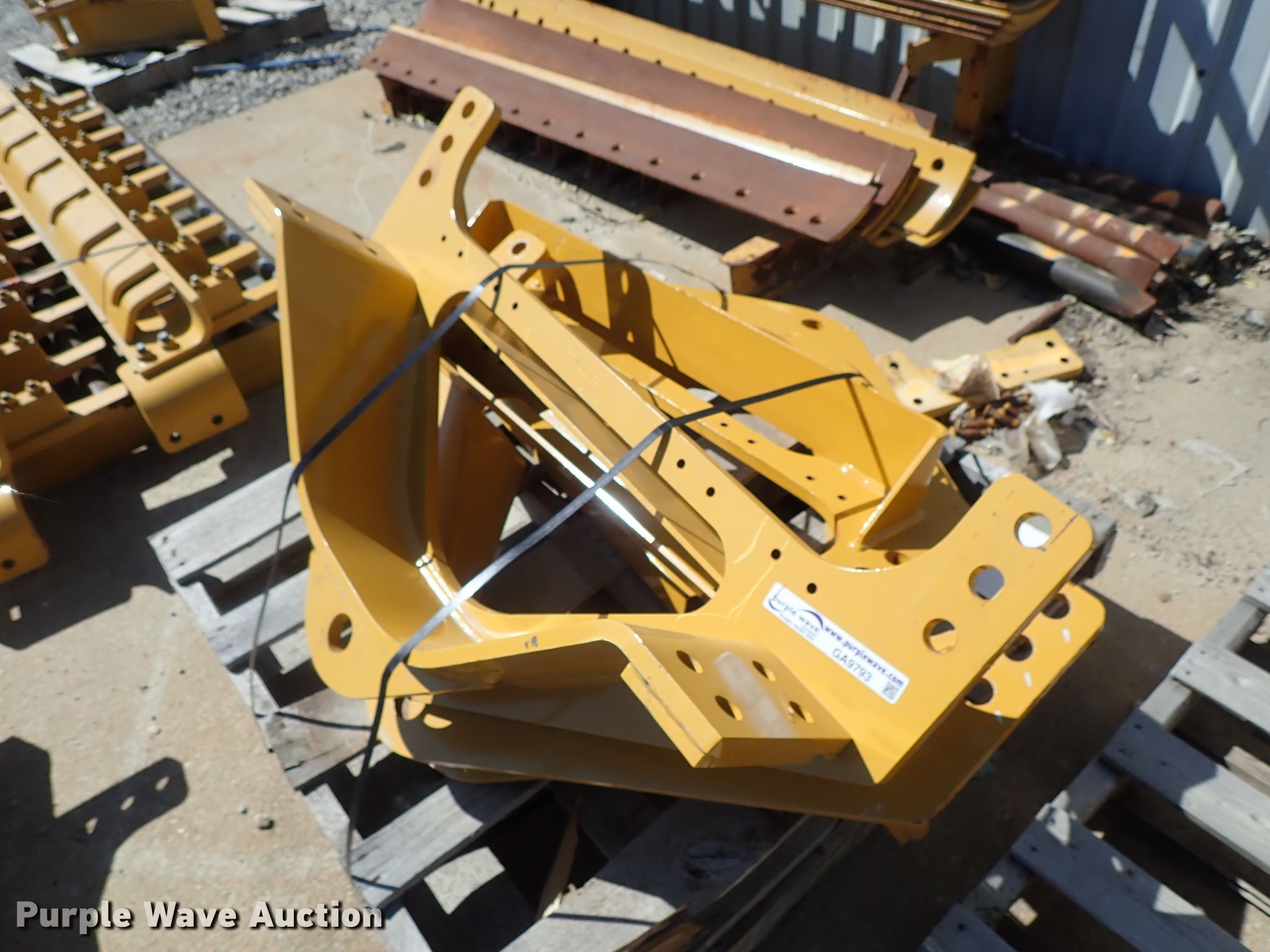 (5) Caterpillar M series motor grader draw bars in Wichita, KS | Item ...