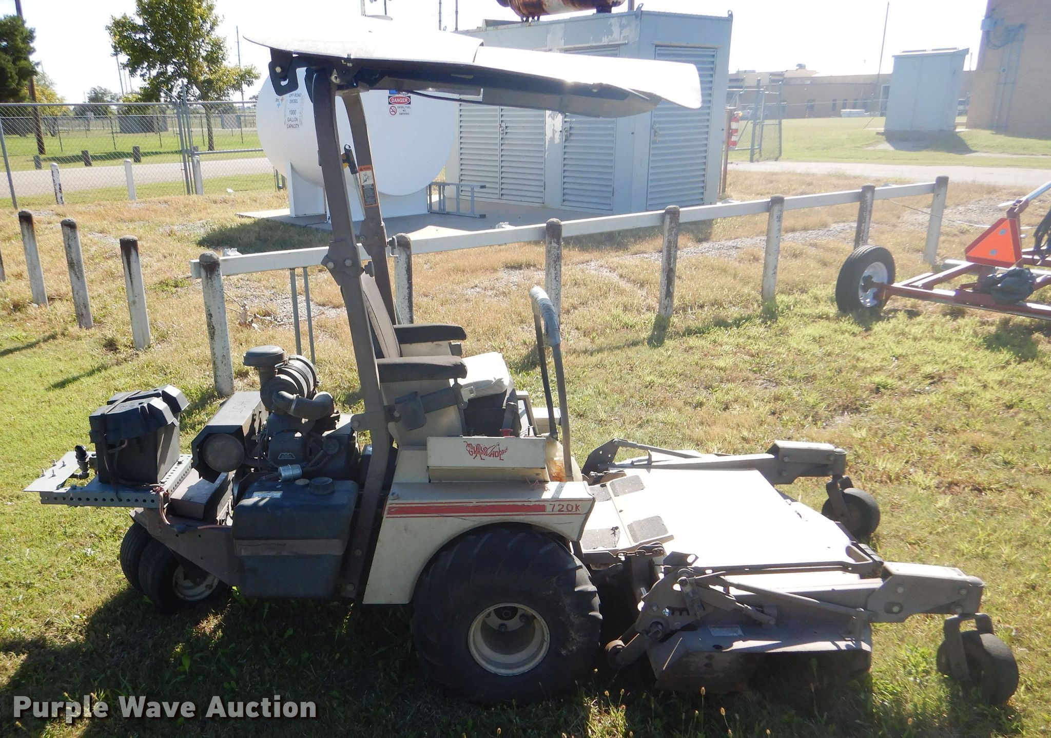 2002 Grasshopper 720K ZTR lawn mower in Hays, KS | Item FJ9792 sold ...