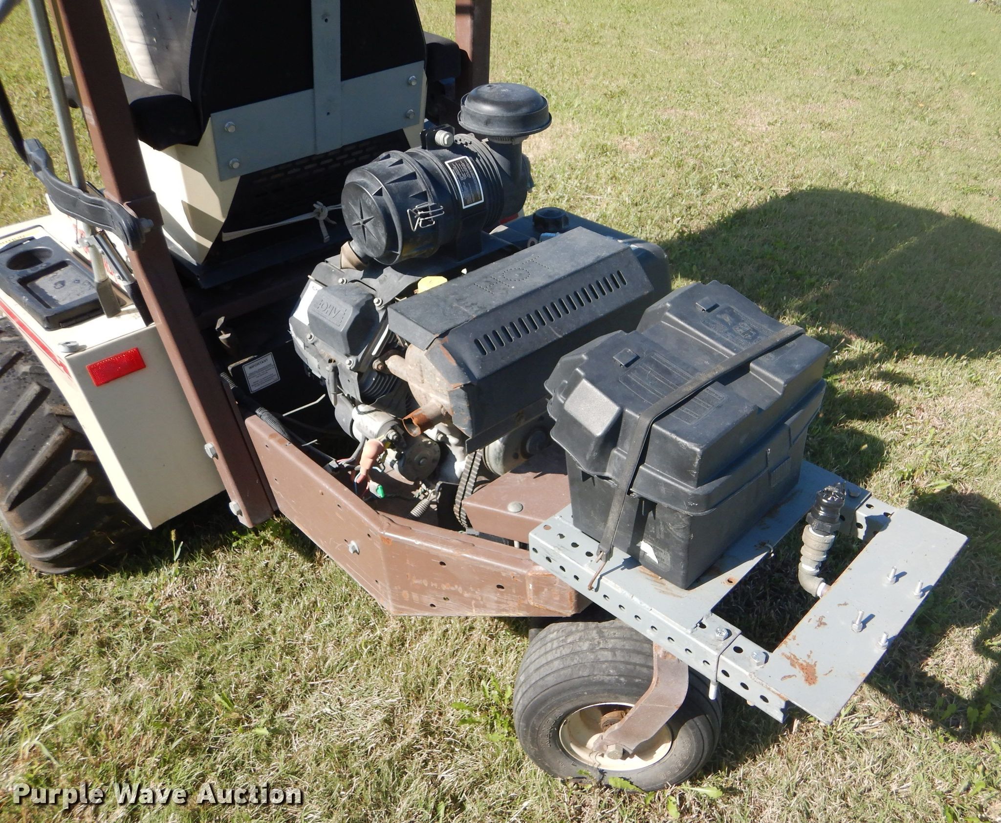 2002 Grasshopper 720K ZTR lawn mower in Hays, KS | Item FJ9792 sold ...