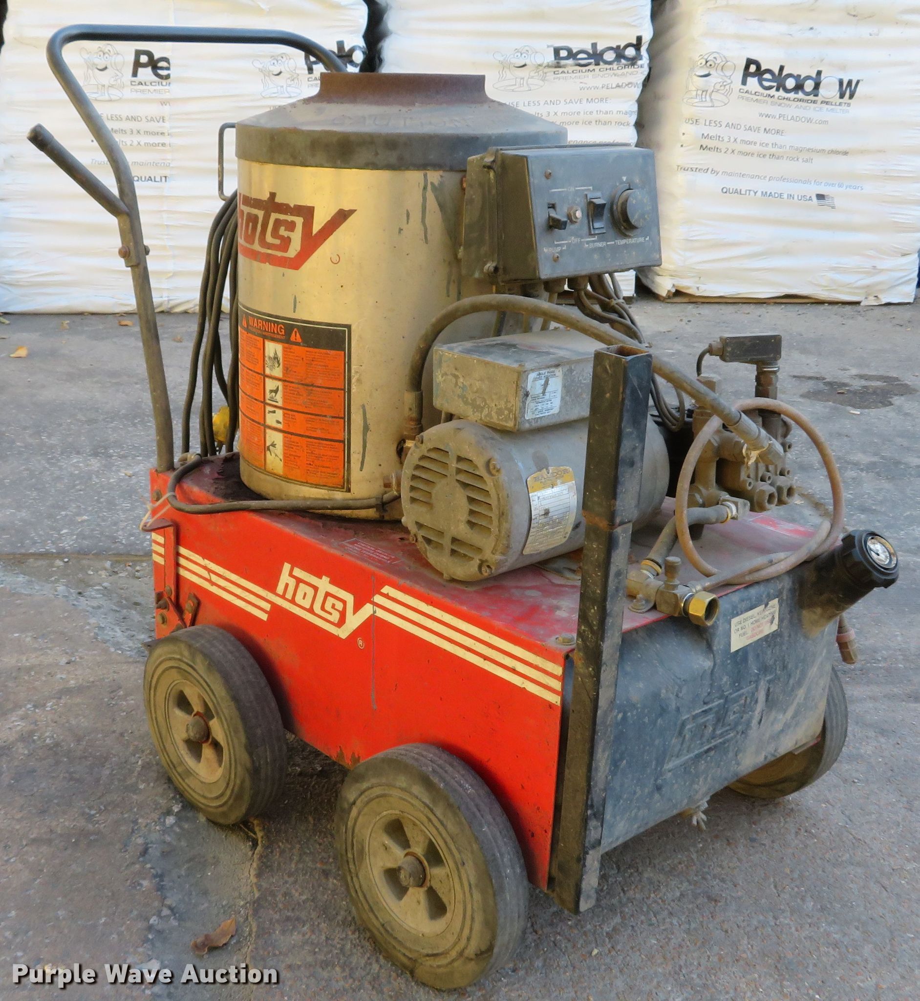 Hotsy 555SS pressure washer in St. Ann, MO | Item EV9745 sold | Purple Wave