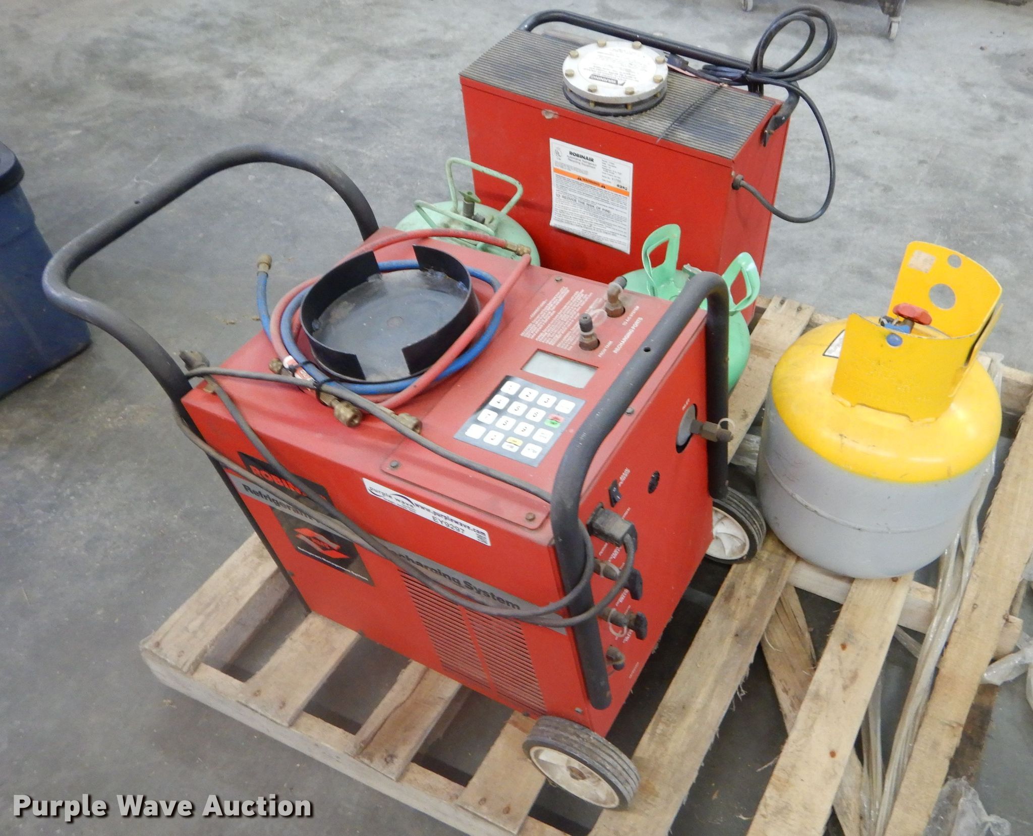 Robinair refrigerant recovery system in Pittsburg, KS | Item EY9297 for ...