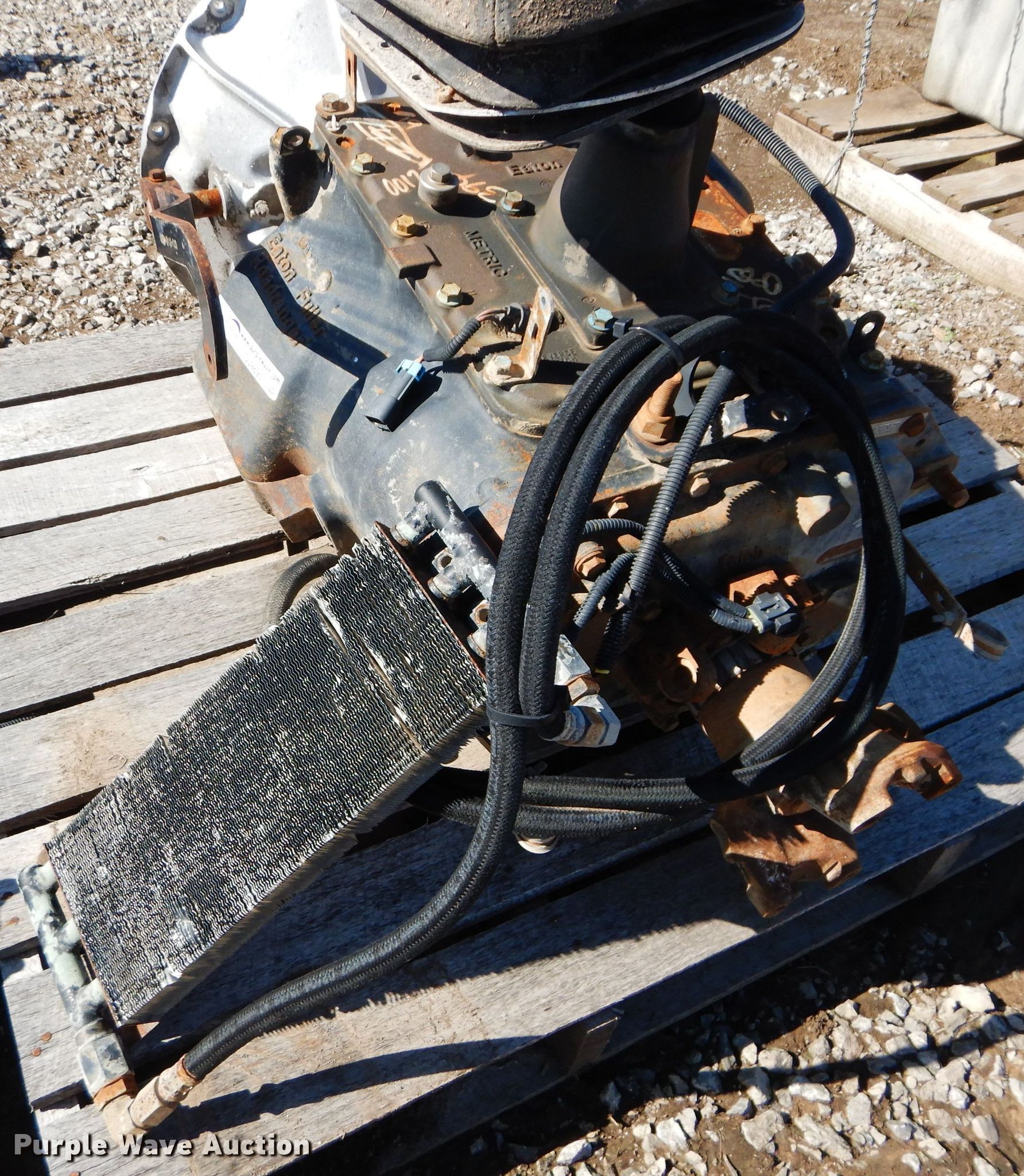 Eaton Fuller FRO-15210C 10 speed transmission in Mound City, KS | Item ...