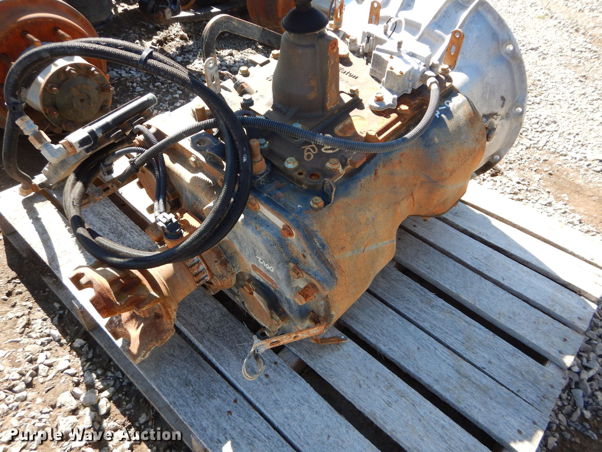 Eaton Fuller FRO-15210C 10 speed transmission in Mound City, KS | Item ...