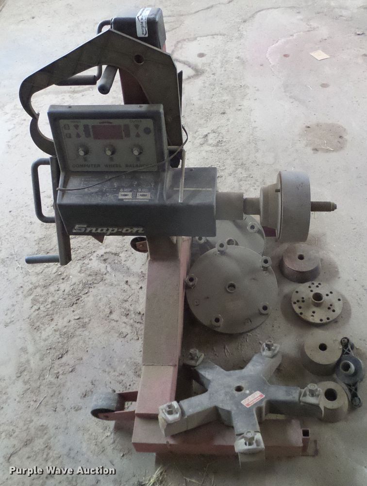 Snap-on WB400 wheel balancer in Syracuse, KS | Item EL9057 sold ...