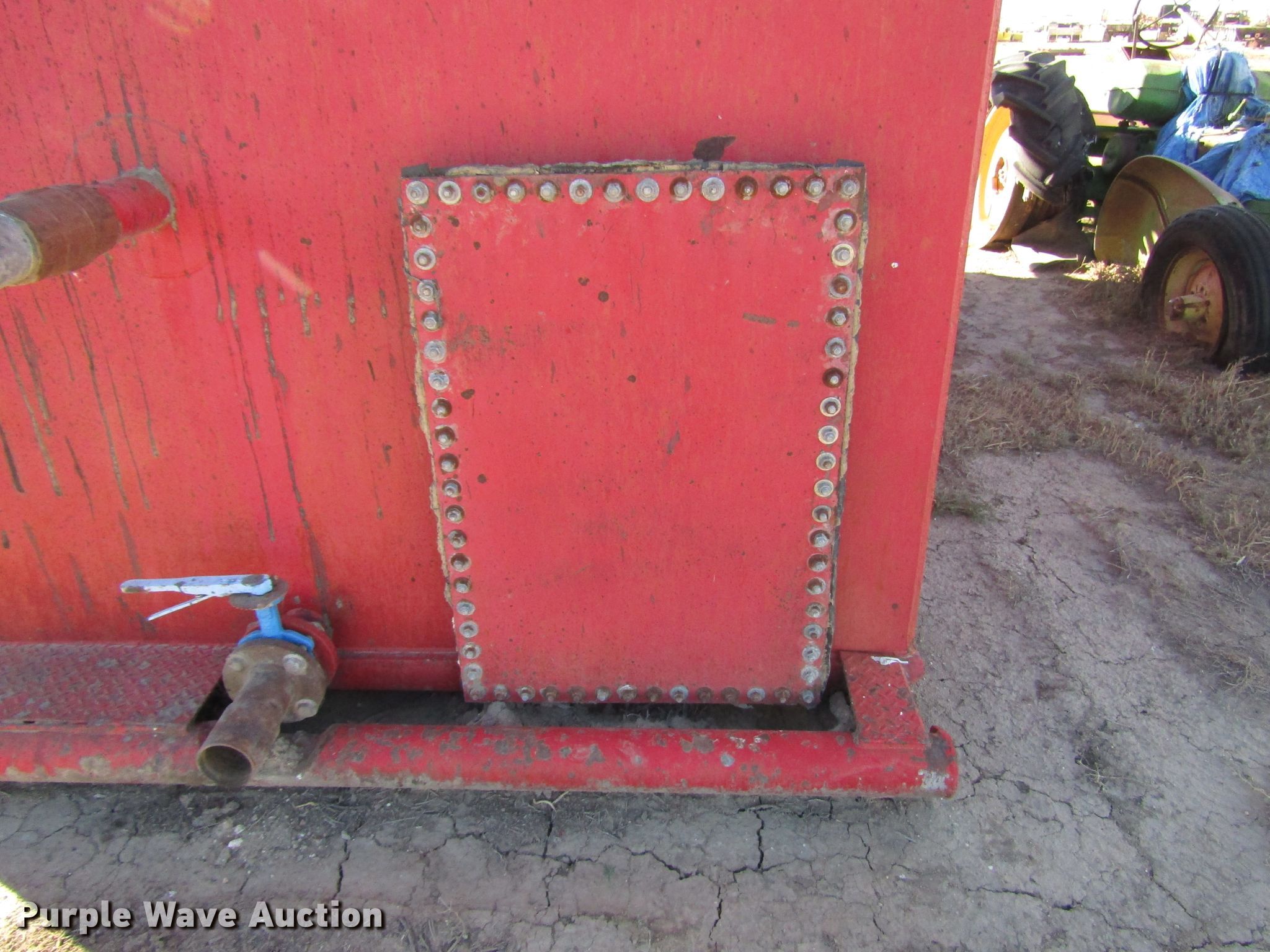 Swab tank in Syracuse, KS | Item DG0346 sold | Purple Wave