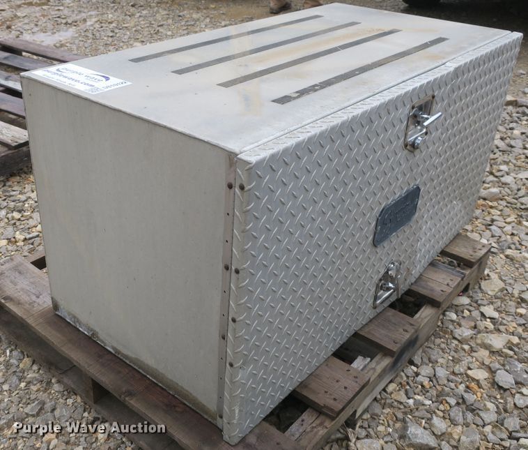 Sturdy Lite toolbox in Rogers, AR | Item DB10122 sold | Purple Wave