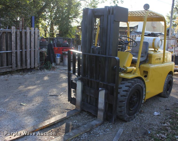 Hyster H80C forklift in Tonganoxie, KS | Item H1144 sold | Purple Wave