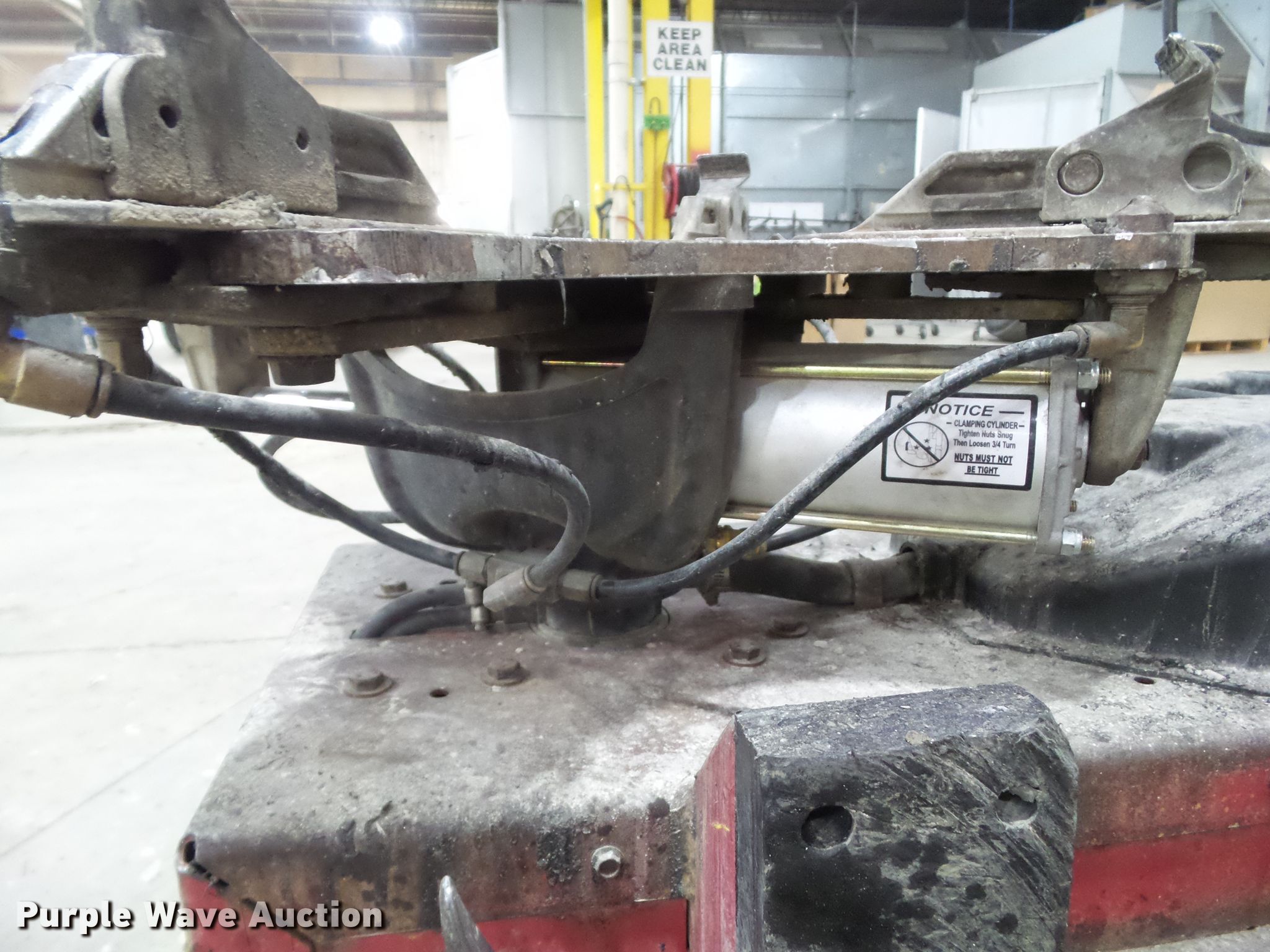 Coats 5060AX rim clamp tire machine in Centerville, IA | Item EM9854 ...