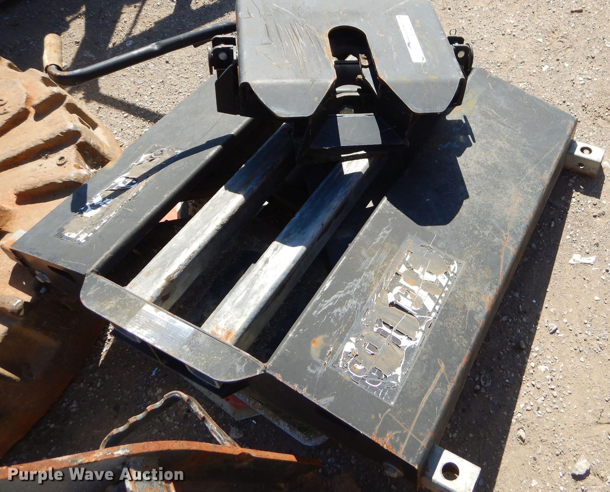 Super Glide 3100 king pin hitch in Independence, KS | Item EY9409 sold ...