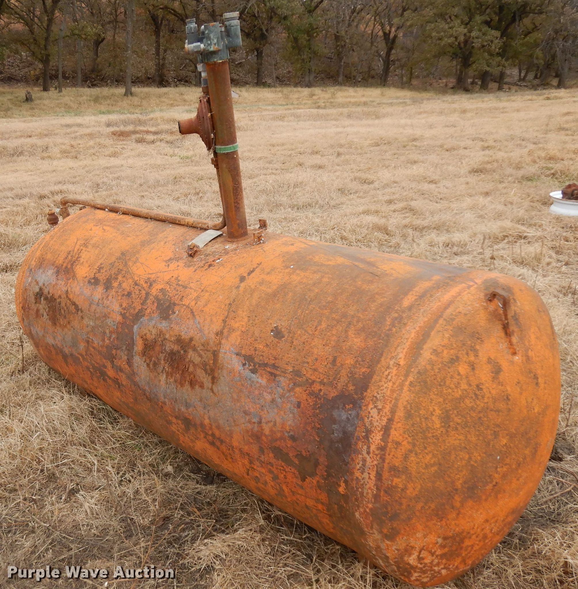 Butane tank in Alma, KS | Item GI9496 sold | Purple Wave